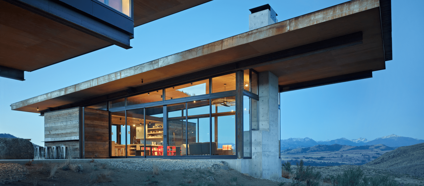 Studhorse | Dowbuilt